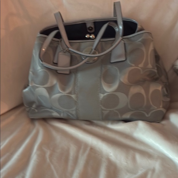 Coach | Bags | Coach Gray Designer Bagvguc Minor Call Out In Bottom ...